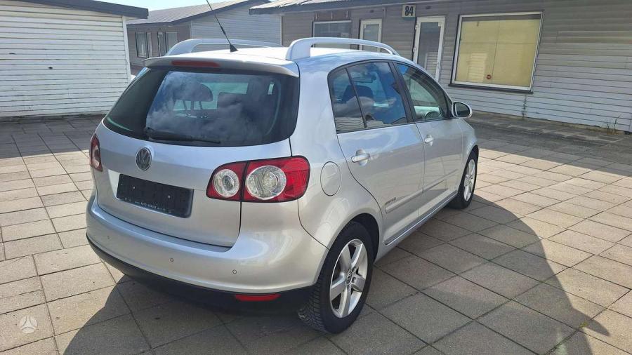 Grey Volkswagen Golf Plus 2008 in Vilnius, with an engine capacity of 1.39 L and mileage of 132 thousand km for 3650 €, photo 9 on AUTOMOTO.COM.LV