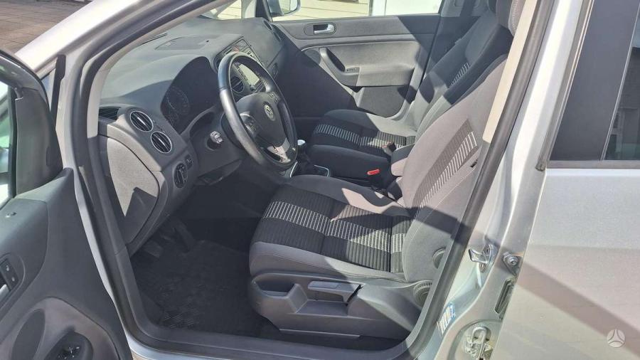 Grey Volkswagen Golf Plus 2008 in Vilnius, with an engine capacity of 1.39 L and mileage of 132 thousand km for 3650 €, photo 14 on AUTOMOTO.COM.LV