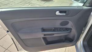 Grey Volkswagen Golf Plus 2008 in Vilnius, with an engine capacity of 1.39 L and mileage of 132 thousand km for 3650 €, photo 17 on AUTOMOTO.COM.LV
