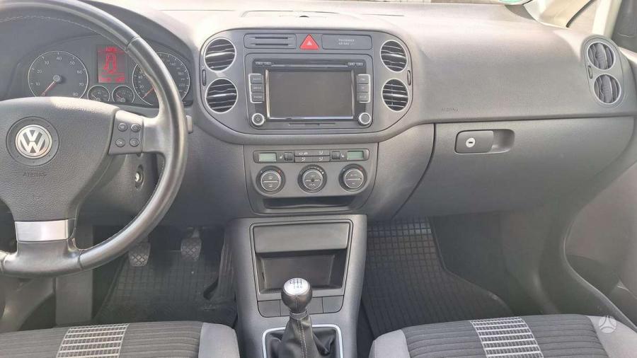 Grey Volkswagen Golf Plus 2008 in Vilnius, with an engine capacity of 1.39 L and mileage of 132 thousand km for 3650 €, photo 19 on AUTOMOTO.COM.LV