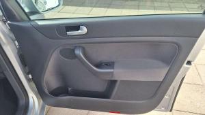 Grey Volkswagen Golf Plus 2008 in Vilnius, with an engine capacity of 1.39 L and mileage of 132 thousand km for 3650 €, photo 22 on AUTOMOTO.COM.LV