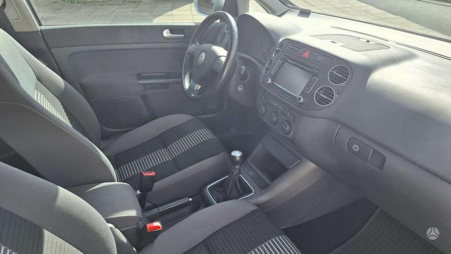 Grey Volkswagen Golf Plus 2008 in Vilnius, with an engine capacity of 1.39 L and mileage of 132 thousand km for 3650 €, photo 23 on AUTOMOTO.COM.LV