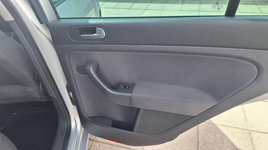 Grey Volkswagen Golf Plus 2008 in Vilnius, with an engine capacity of 1.39 L and mileage of 132 thousand km for 3650 €, photo 25 on AUTOMOTO.COM.LV