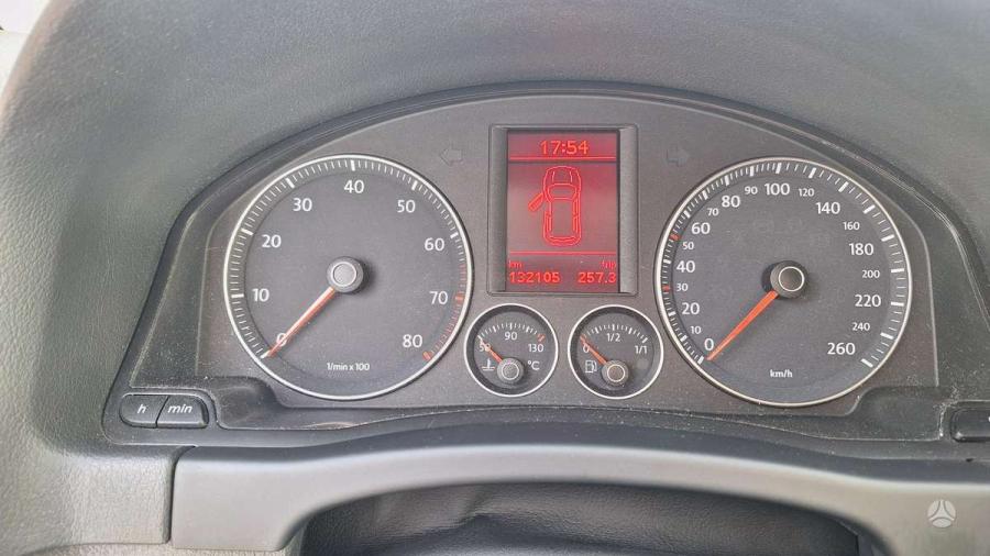 Grey Volkswagen Golf Plus 2008 in Vilnius, with an engine capacity of 1.39 L and mileage of 132 thousand km for 3650 €, photo 36 on AUTOMOTO.COM.LV