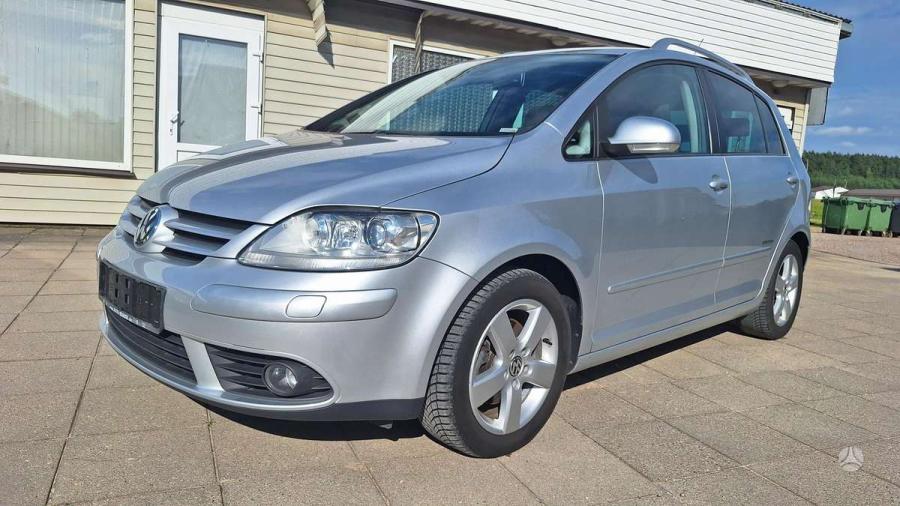 Grey Volkswagen Golf Plus 2008 in Vilnius, with an engine capacity of 1.39 L and mileage of 132 thousand km for 3650 €, photo 48 on AUTOMOTO.COM.LV