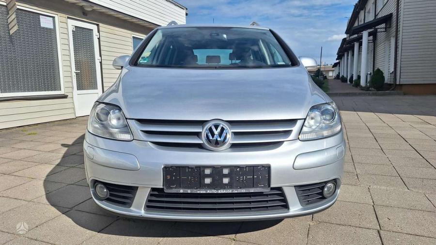 Grey Volkswagen Golf Plus 2008 in Vilnius, with an engine capacity of 1.39 L and mileage of 132 thousand km for 3650 €, photo 49 on AUTOMOTO.COM.LV