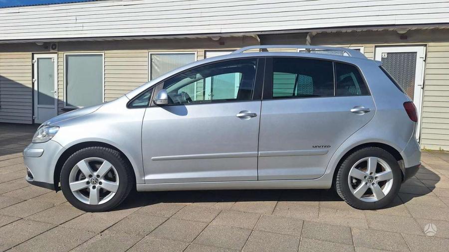 Grey Volkswagen Golf Plus 2008 in Vilnius, with an engine capacity of 1.39 L and mileage of 132 thousand km for 3650 €, photo 55 on AUTOMOTO.COM.LV