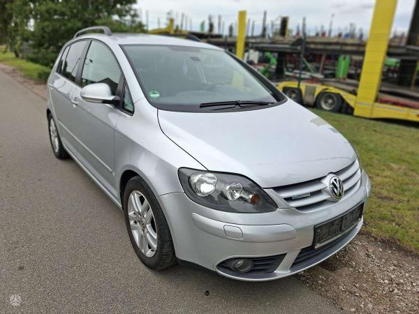 Grey Volkswagen Golf Plus 2008 in Marijampole, with an engine capacity of 1.90 L and mileage of 300 thousand km for 3499 €, photo 1 on AUTOMOTO.COM.LV