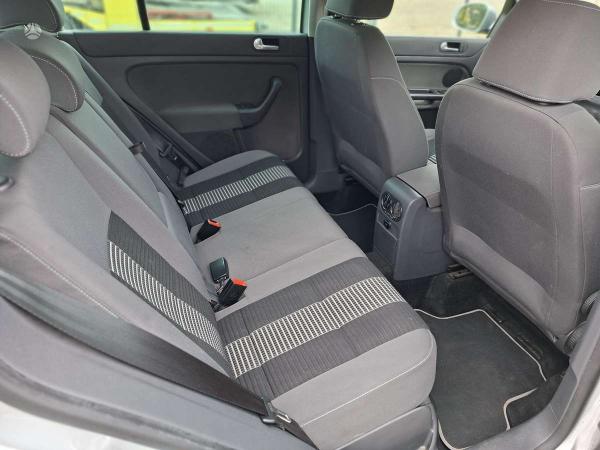 Grey Volkswagen Golf Plus 2008 in Marijampole, with an engine capacity of 1.90 L and mileage of 300 thousand km for 3499 €, photo 9 on AUTOMOTO.COM.LV