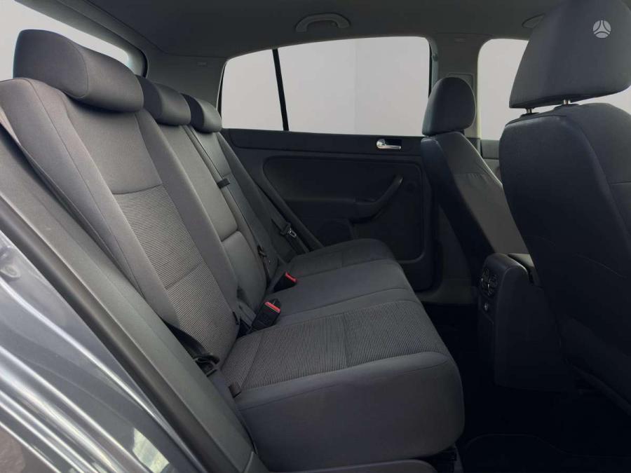Pelēks Volkswagen Golf Plus 2008 Kauņa, ar dzinēja tilpumu 1.40 L un nobraukumu 313 tūkst. km par 3299 €, foto 10 vietnē AUTOMOTO.COM.LV