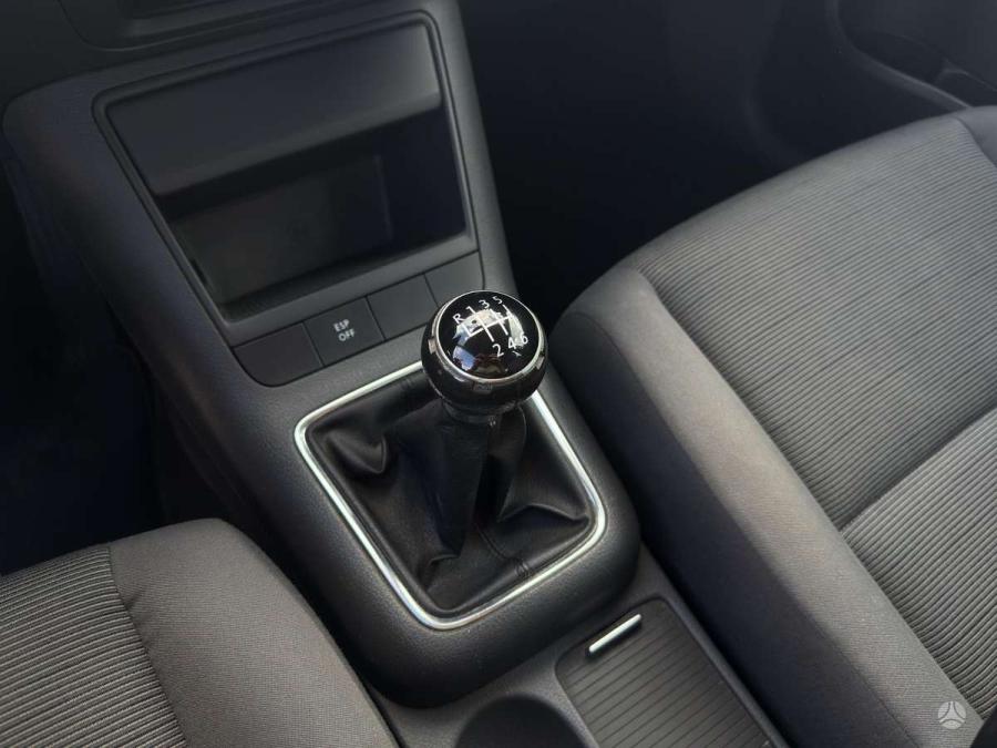 Pelēks Volkswagen Golf Plus 2008 Kauņa, ar dzinēja tilpumu 1.40 L un nobraukumu 313 tūkst. km par 3299 €, foto 16 vietnē AUTOMOTO.COM.LV