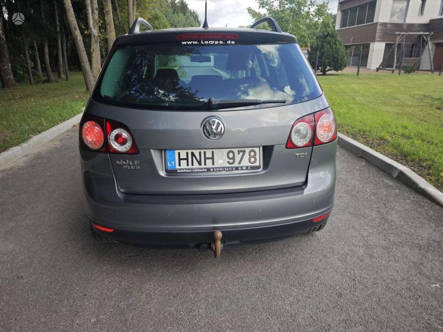 Pelēks Volkswagen Golf Plus 2008 Panevēža, ar dzinēja tilpumu 1.90 L un nobraukumu 248 tūkst. km par 2099 €, foto 6 vietnē AUTOMOTO.COM.LV