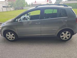 Pelēks Volkswagen Golf Plus 2008 Panevēža, ar dzinēja tilpumu 1.90 L un nobraukumu 248 tūkst. km par 2099 €, foto 8 vietnē AUTOMOTO.COM.LV