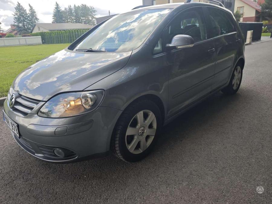 Pelēks Volkswagen Golf Plus 2008 Panevēža, ar dzinēja tilpumu 1.90 L un nobraukumu 248 tūkst. km par 2099 €, foto 9 vietnē AUTOMOTO.COM.LV
