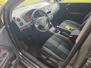 Pelēks Volkswagen Golf Plus 2008 Panevēža, ar dzinēja tilpumu 1.90 L un nobraukumu 248 tūkst. km par 2099 €, foto 10 vietnē AUTOMOTO.COM.LV