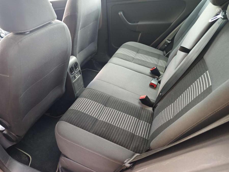 Pelēks Volkswagen Golf Plus 2008 Panevēža, ar dzinēja tilpumu 1.90 L un nobraukumu 248 tūkst. km par 2099 €, foto 12 vietnē AUTOMOTO.COM.LV