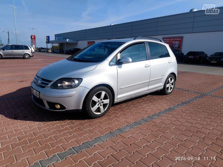 Grey Volkswagen Golf Plus 2008 in Kaunas, with an engine capacity of 1.90 L and mileage of 417 thousand km for 1800 €, photo 1 on AUTOMOTO.COM.LV