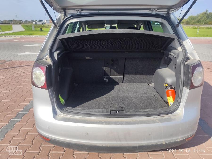 Grey Volkswagen Golf Plus 2008 in Kaunas, with an engine capacity of 1.90 L and mileage of 417 thousand km for 1800 €, photo 8 on AUTOMOTO.COM.LV
