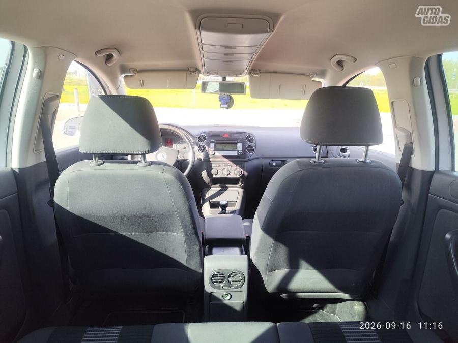 Grey Volkswagen Golf Plus 2008 in Kaunas, with an engine capacity of 1.90 L and mileage of 417 thousand km for 1800 €, photo 12 on AUTOMOTO.COM.LV