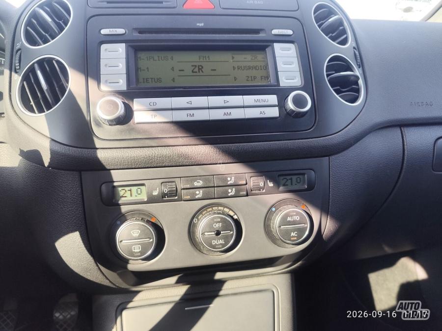 Grey Volkswagen Golf Plus 2008 in Kaunas, with an engine capacity of 1.90 L and mileage of 417 thousand km for 1800 €, photo 15 on AUTOMOTO.COM.LV