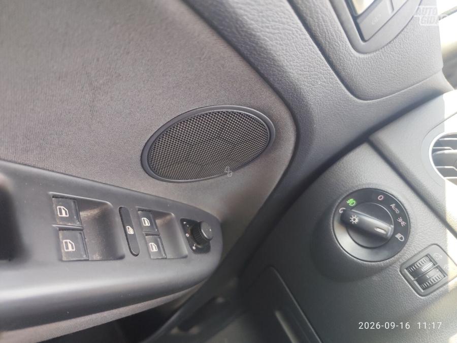 Grey Volkswagen Golf Plus 2008 in Kaunas, with an engine capacity of 1.90 L and mileage of 417 thousand km for 1800 €, photo 16 on AUTOMOTO.COM.LV