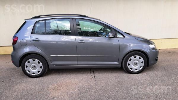 Pelēks Volkswagen Golf Plus 2009 Ogre, ar dzinēja tilpumu 1.40 L un nobraukumu 192 tūkst. km par 4650 €, foto 6 vietnē AUTOMOTO.COM.LV