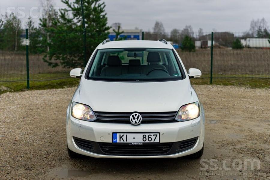 Grey Volkswagen Golf Plus 2009 in Riga, with an engine capacity of 1.40 L and mileage of 267 thousand km for 4490 €, photo 2 on AUTOMOTO.COM.LV