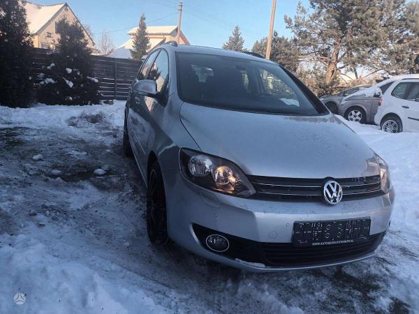 Grey Volkswagen Golf Plus 2009 in Kaunas, with an engine capacity of 1.40 L and mileage of 240 thousand km for 3100 €, photo 4 on AUTOMOTO.COM.LV