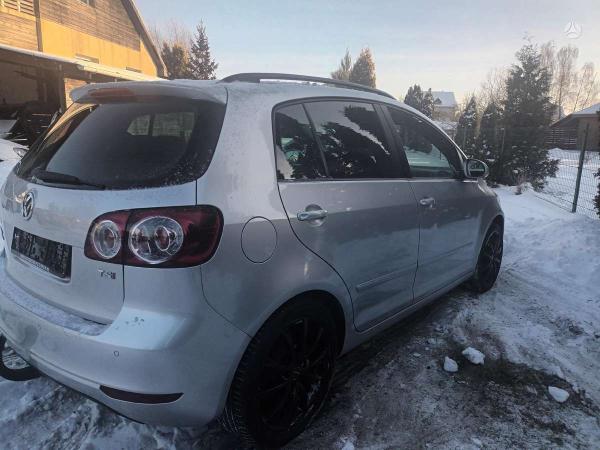 Grey Volkswagen Golf Plus 2009 in Kaunas, with an engine capacity of 1.40 L and mileage of 240 thousand km for 3100 €, photo 5 on AUTOMOTO.COM.LV