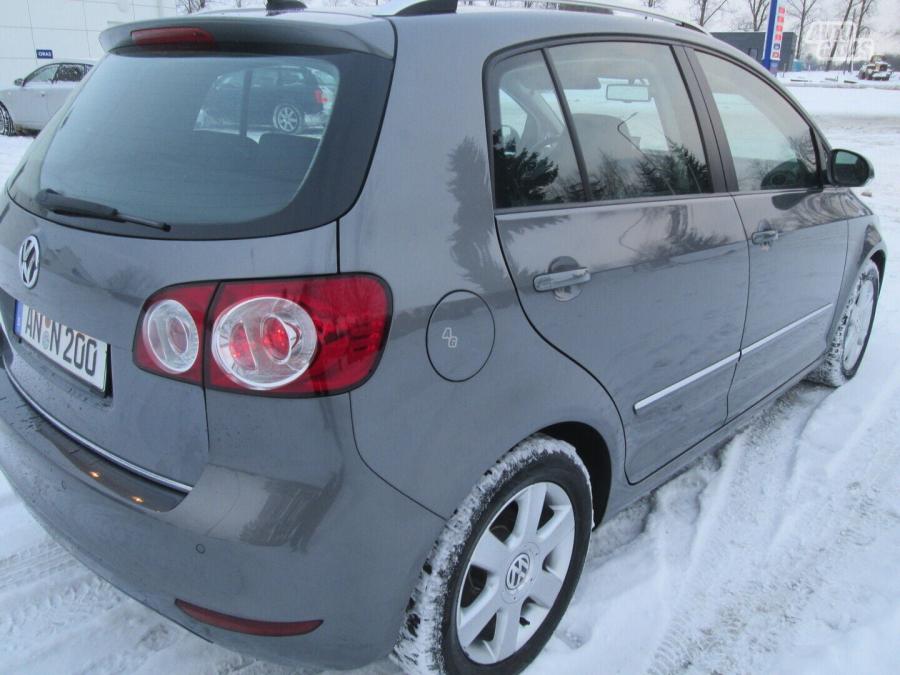 Pelēks Volkswagen Golf Plus 2009 Kelmė, ar dzinēja tilpumu 1.40 L un nobraukumu 260 tūkst. km par 4490 €, foto 4 vietnē AUTOMOTO.COM.LV