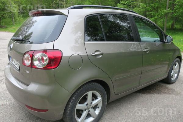 Pelēks Volkswagen Golf Plus 2009 Liepāja, ar dzinēja tilpumu 1.60 L un nobraukumu 95 tūkst. km par 4600 €, foto 3 vietnē AUTOMOTO.COM.LV