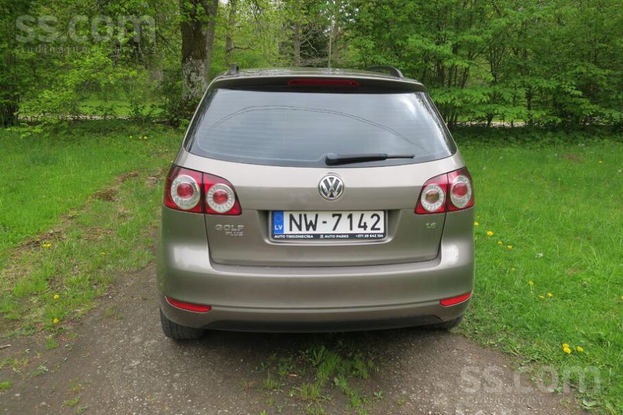 Pelēks Volkswagen Golf Plus 2009 Liepāja, ar dzinēja tilpumu 1.60 L un nobraukumu 95 tūkst. km par 4600 €, foto 5 vietnē AUTOMOTO.COM.LV