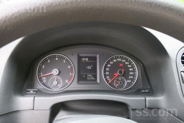 Pelēks Volkswagen Golf Plus 2009 Liepāja, ar dzinēja tilpumu 1.60 L un nobraukumu 95 tūkst. km par 4600 €, foto 5 vietnē AUTOMOTO.COM.LV