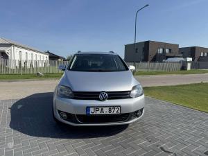 Grey Volkswagen Golf Plus 2009 in Kazlu Ruda, with an engine capacity of 1.39 L and mileage of 148 thousand km for 4500 €, photo 3 on AUTOMOTO.COM.LV