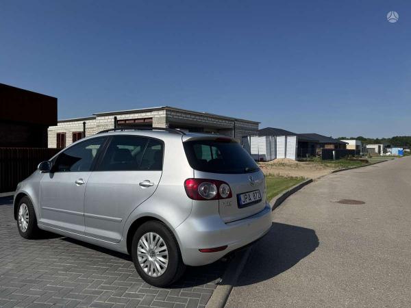 Grey Volkswagen Golf Plus 2009 in Kazlu Ruda, with an engine capacity of 1.39 L and mileage of 148 thousand km for 4500 €, photo 4 on AUTOMOTO.COM.LV