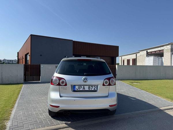 Grey Volkswagen Golf Plus 2009 in Kazlu Ruda, with an engine capacity of 1.39 L and mileage of 148 thousand km for 4500 €, photo 5 on AUTOMOTO.COM.LV