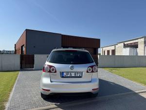 Grey Volkswagen Golf Plus 2009 in Kazlu Ruda, with an engine capacity of 1.39 L and mileage of 148 thousand km for 4500 €, photo 6 on AUTOMOTO.COM.LV