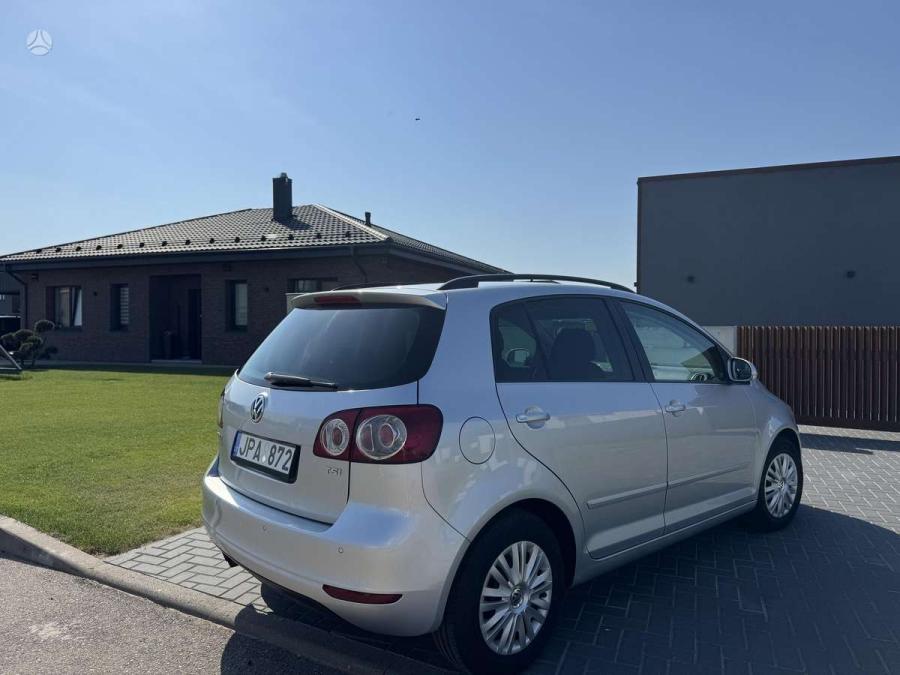 Grey Volkswagen Golf Plus 2009 in Kazlu Ruda, with an engine capacity of 1.39 L and mileage of 148 thousand km for 4500 €, photo 7 on AUTOMOTO.COM.LV