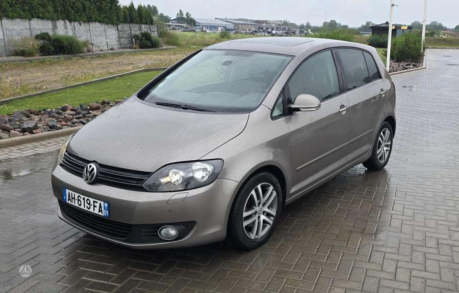 Pelēks Volkswagen Golf Plus 2009 Tauragė, ar dzinēja tilpumu 1.60 L un nobraukumu 211 tūkst. km par 2950 €, foto 4 vietnē AUTOMOTO.COM.LV
