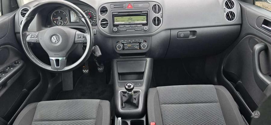 Pelēks Volkswagen Golf Plus 2009 Tauragė, ar dzinēja tilpumu 1.60 L un nobraukumu 211 tūkst. km par 2950 €, foto 10 vietnē AUTOMOTO.COM.LV