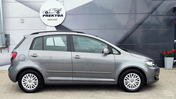 Pelēks Volkswagen Golf Plus 2009 Ramučiai, ar dzinēja tilpumu 1.60 L un nobraukumu 183 tūkst. km par 4950 €, foto 5 vietnē AUTOMOTO.COM.LV