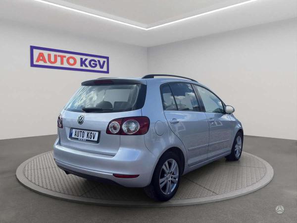 Grey Volkswagen Golf Plus 2009 in Kaunas, with an engine capacity of 1.60 L and mileage of 272 thousand km for 4699 €, photo 5 on AUTOMOTO.COM.LV