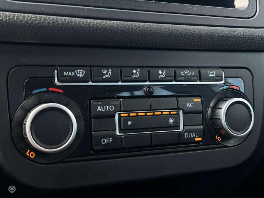Grey Volkswagen Golf Plus 2009 in Kaunas, with an engine capacity of 1.60 L and mileage of 272 thousand km for 4699 €, photo 17 on AUTOMOTO.COM.LV