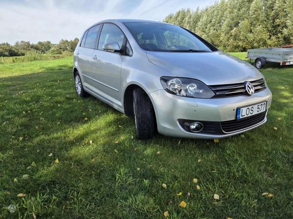 Pelēks Volkswagen Golf Plus 2009 Šilutė, ar dzinēja tilpumu 1.60 L un nobraukumu 230 tūkst. km par 3450 €, foto 3 vietnē AUTOMOTO.COM.LV