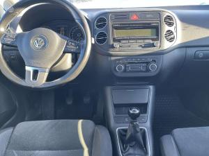 Pelēks Volkswagen Golf Plus 2010 Panevēža, ar dzinēja tilpumu 1.60 L un nobraukumu 300 tūkst. km par 3500 €, foto 6 vietnē AUTOMOTO.COM.LV