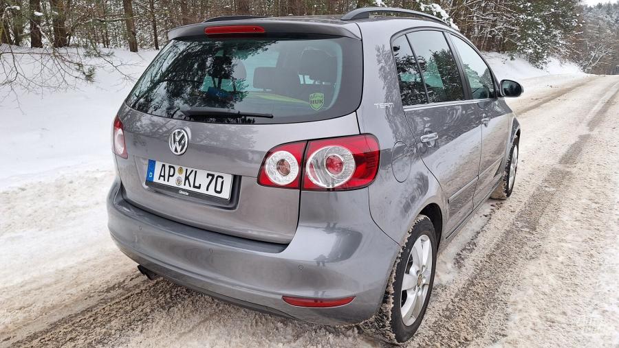 Pelēks Volkswagen Golf Plus 2010 Marijampole, ar dzinēja tilpumu 1.40 L un nobraukumu 124 tūkst. km par 3700 €, foto 7 vietnē AUTOMOTO.COM.LV