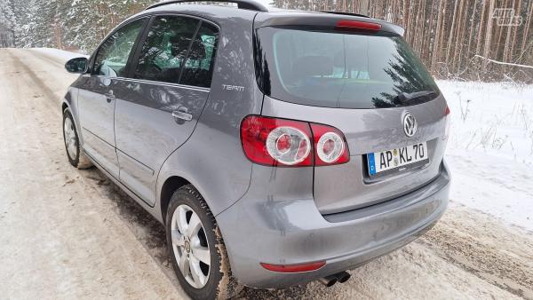 Pelēks Volkswagen Golf Plus 2010 Marijampole, ar dzinēja tilpumu 1.40 L un nobraukumu 124 tūkst. km par 3700 €, foto 9 vietnē AUTOMOTO.COM.LV