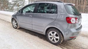 Pelēks Volkswagen Golf Plus 2010 Marijampole, ar dzinēja tilpumu 1.40 L un nobraukumu 124 tūkst. km par 3700 €, foto 10 vietnē AUTOMOTO.COM.LV