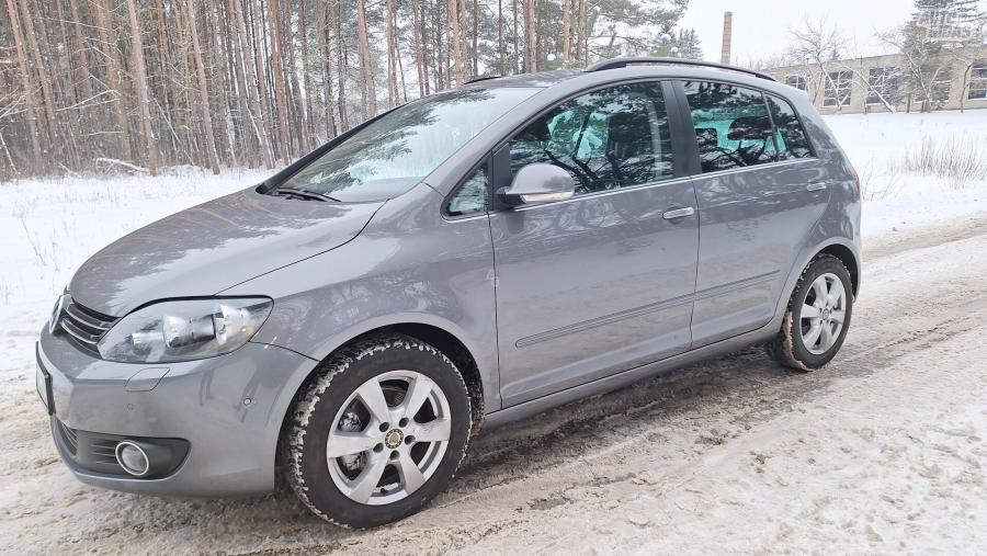 Pelēks Volkswagen Golf Plus 2010 Marijampole, ar dzinēja tilpumu 1.40 L un nobraukumu 124 tūkst. km par 3700 €, foto 15 vietnē AUTOMOTO.COM.LV