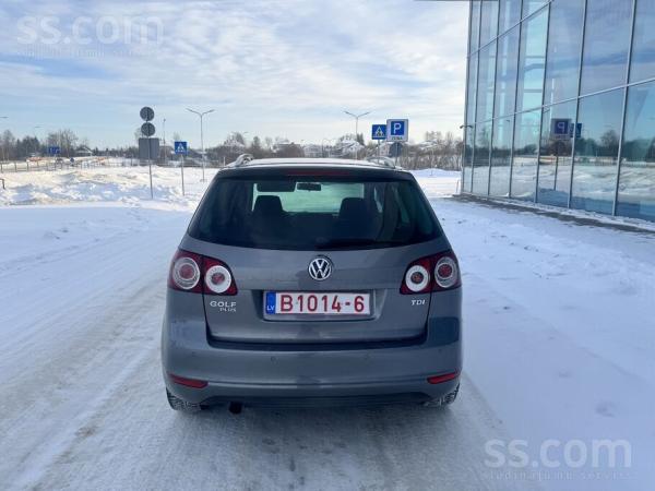 Grey Volkswagen Golf Plus 2010 in Rezekne, with an engine capacity of 1.60 L and mileage of 268 thousand km for 4700 €, photo 5 on AUTOMOTO.COM.LV